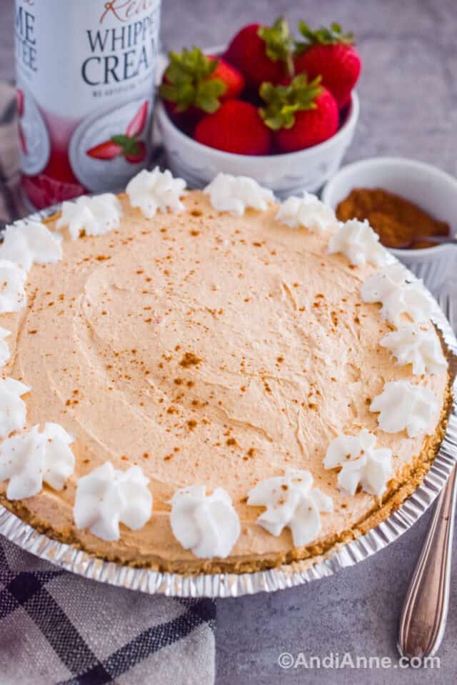 No-Bake Pumpkin Marshmallow Pie