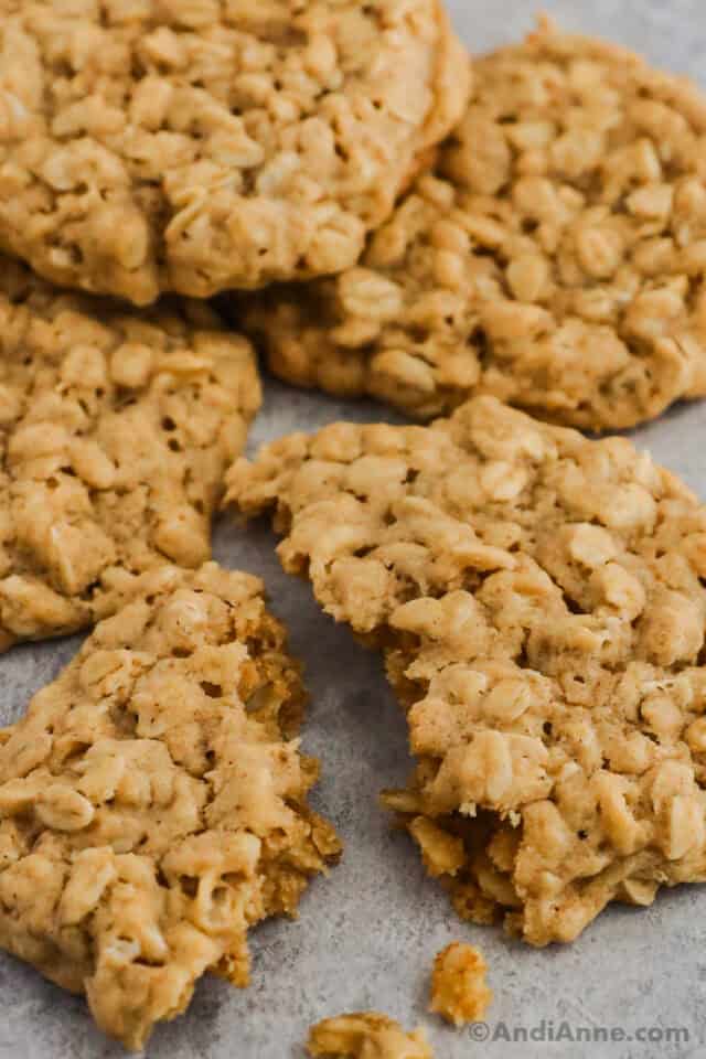 Best Chewy Oatmeal Cookies (Soft Centers, Crispy Edges)