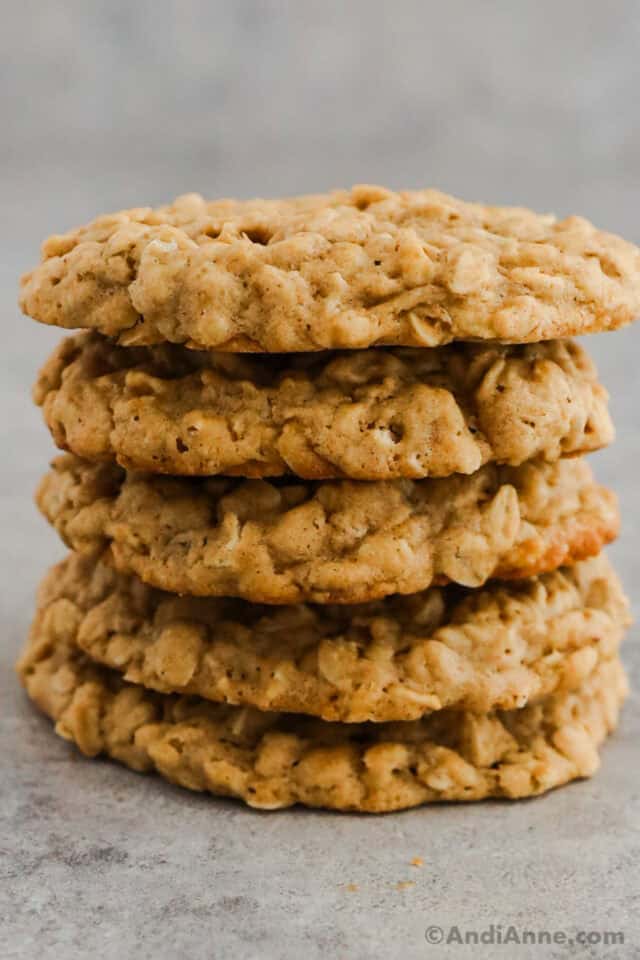 Best Chewy Oatmeal Cookies (Soft Centers, Crispy Edges)
